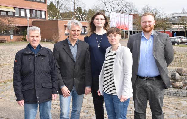 Zwei Quickborner erzählen: Darum sind wir Wahlhelfer