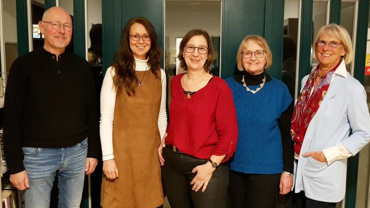 Hospizkreis Ganderkesee-Hude: Peikert-Baramsky bleibt Vorsitzende