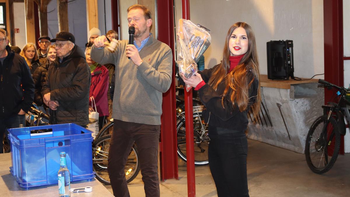 So lief die Fundsachen-Versteigerung 2023 der Stadt Eutin