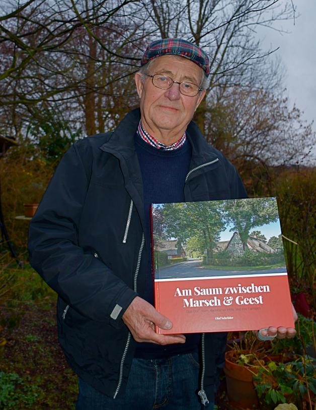 Olaf Schröder legt seine Chronik über Holm vor
