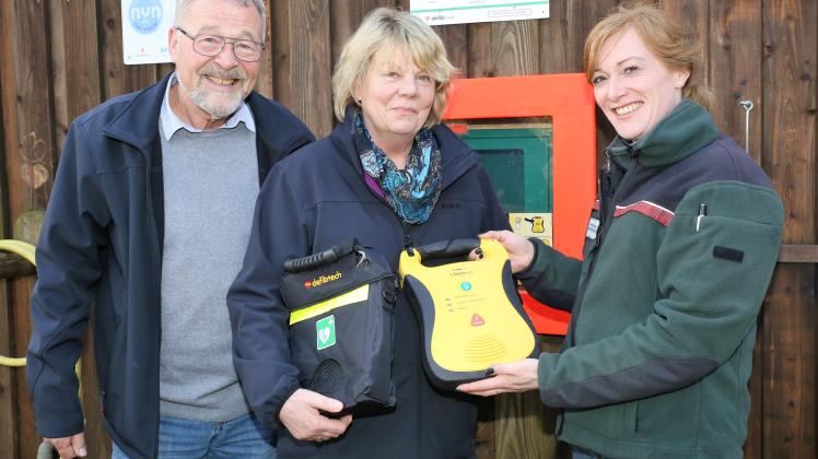 Hilfe für Wanderer: Ein Defi fürs Jugendwaldheim | SHZ