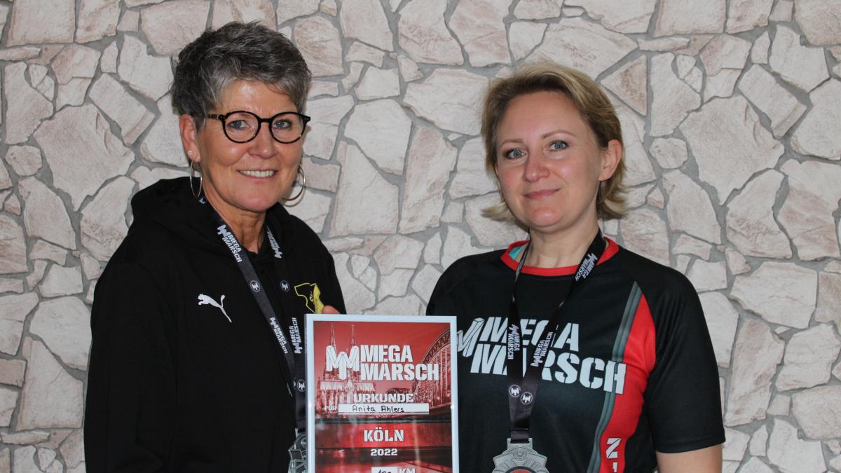 Lathen: Natalie Stang und Anita Ahlers marschierten 100 Kilometer