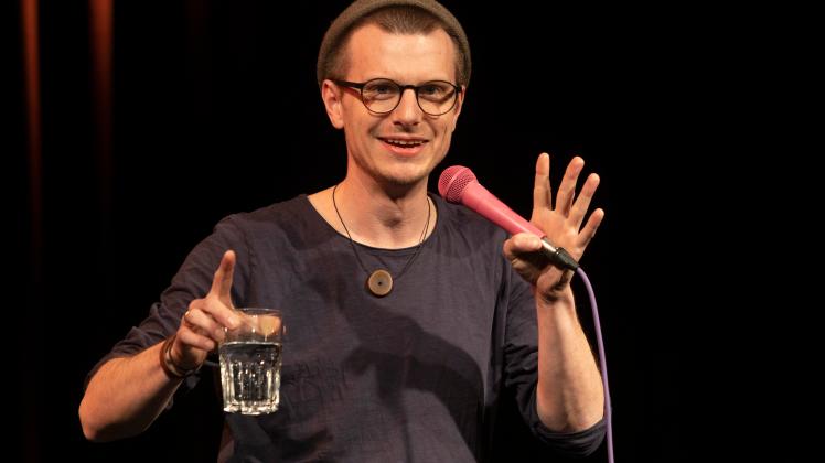 Moritz Neumeier in Osnabrück: Witze für die Generation über 30