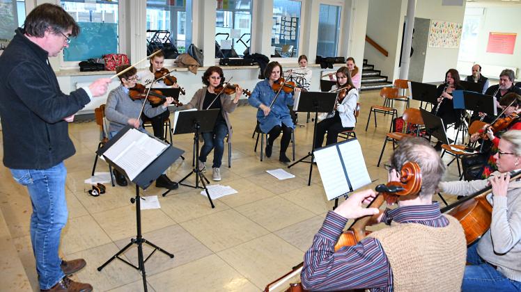 Orchester probt in Dinklage für Welturaufführung in Badbergen