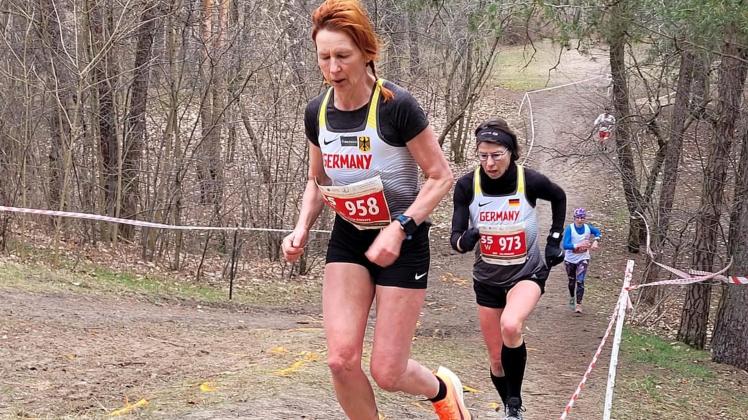 Ute Krause vom SC Itzehoe gewinnt mit dem Crossteam Silber