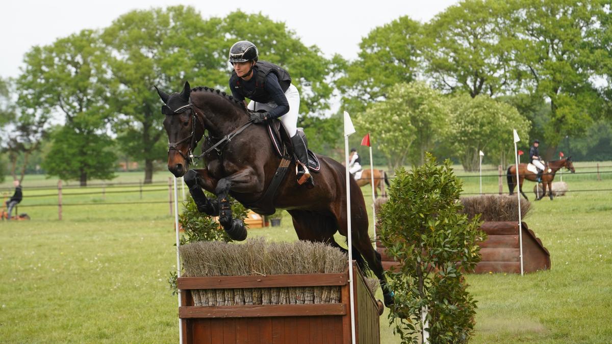 Mannschaftsweltmeister melden für Turnier des Stalls Auffarth