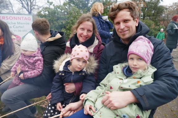 Das sind die besten Bilder des Osterfeuers bei Menkens in Hoykenkamp