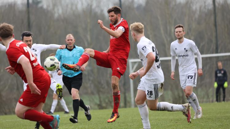 Fußball: Reher/Puls unterliegt Heider SV II