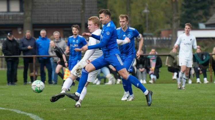 Mittwochspiele in der Fußball-Bezirksliga: Haselünne unter Druck