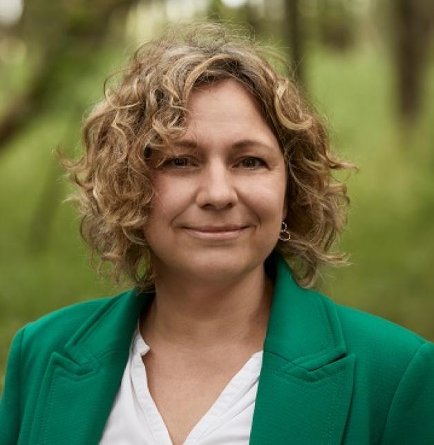 Wedel: Laura Cwiertnia, Katja Keweritsch und Dieter Neumann lesen