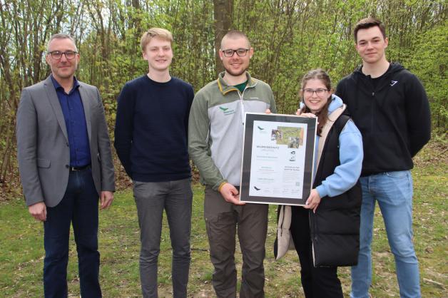 Gymnasium Bad Essen rettet 20.000 Quadratmeter Regenwald