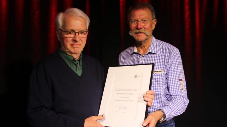 Eberhard Splete und Bueraner Schützen für Engagement geehrt