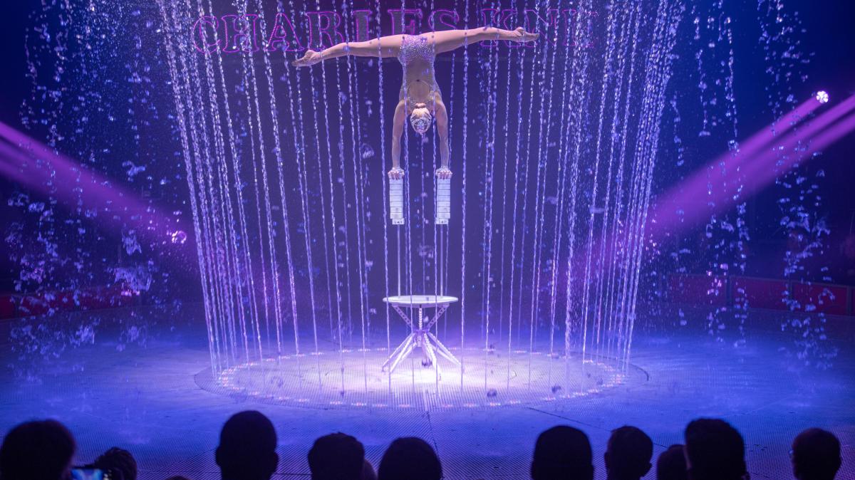 Zirkus Charles Knie begeistert mit Wasserspektakel in Osnabrück