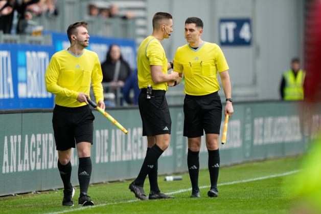 SV Meppen schlägt Wiesbaden - Zuschauer ersetzt Linienrichter