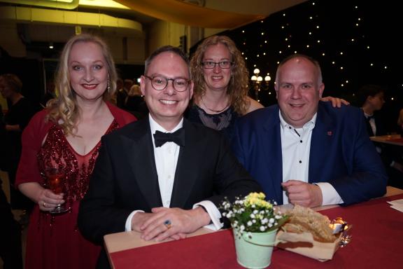 Das sind die schönsten Bilder vom Ball des Sports in den Holstenhallen