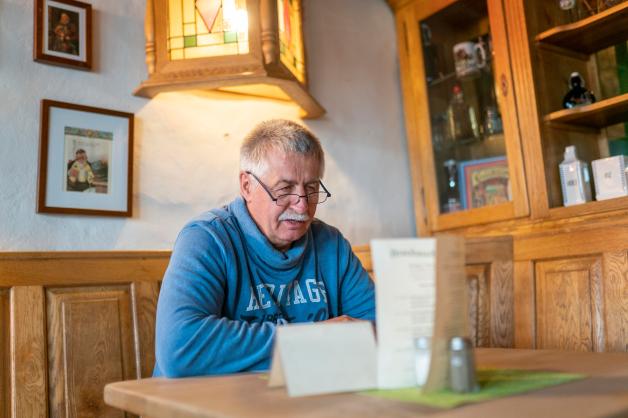Osnabrück: Heinz Dierker - das Gesicht des Maiwochen-Bierbrunnens