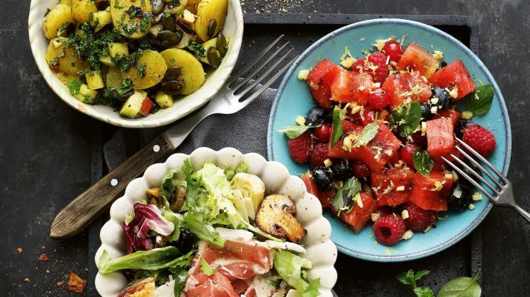 Grillsalate am Vortag zubereiten: Vier Rezepte für den Grillabend