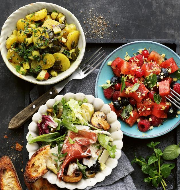 Grillsalate am Vortag zubereiten: Vier Rezepte für den Grillabend
