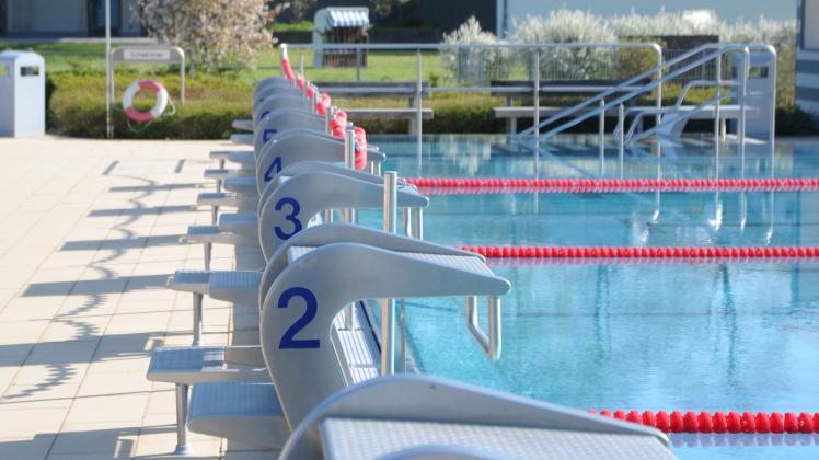 DLRG Knotenschwimmen im Freibad Bargteheide: Jetzt anmelden
