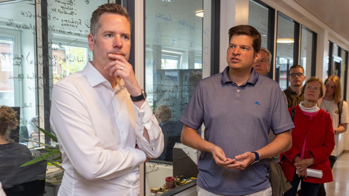 Start-ups aus Osnabrück lassen Christian Dürr (FDP) staunen