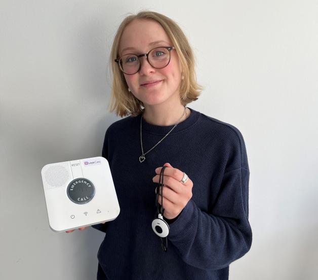 Emily Vogelsang aus Georgsmarienhütte hilft Senioren mit Technik