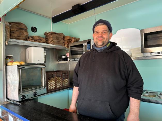 Fischbrötchen auf Föhr: Preise steigen, Kunden reagieren gemischt