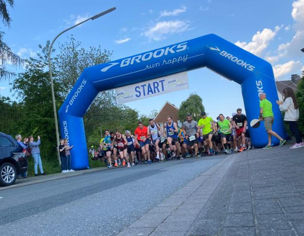 Historische Premiere: Erster Doppelsieg beim Voxtruper Volkslauf