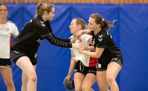 Die schönsten Bilder: Konfetti, Tränen, volle Hütte – Dänischenhagen ...