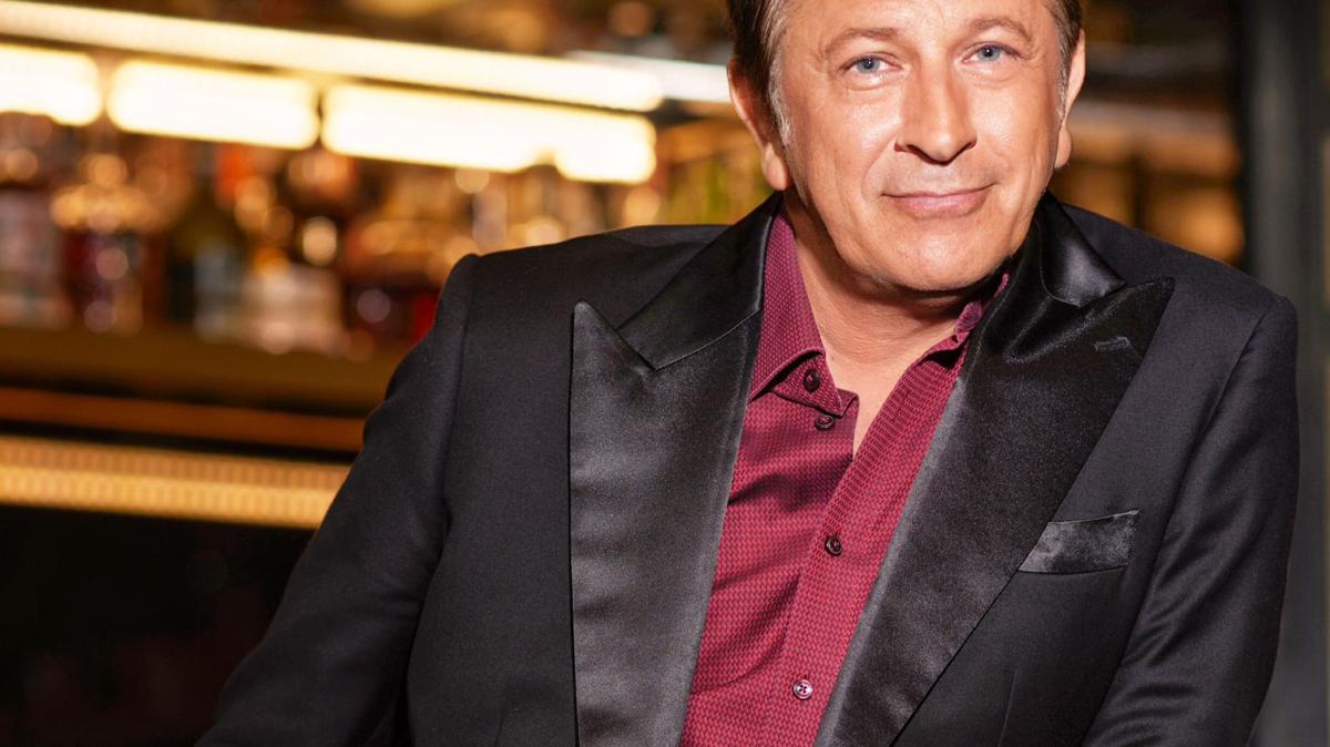 Eric Paisley singt im Lägerdorfer Freibad