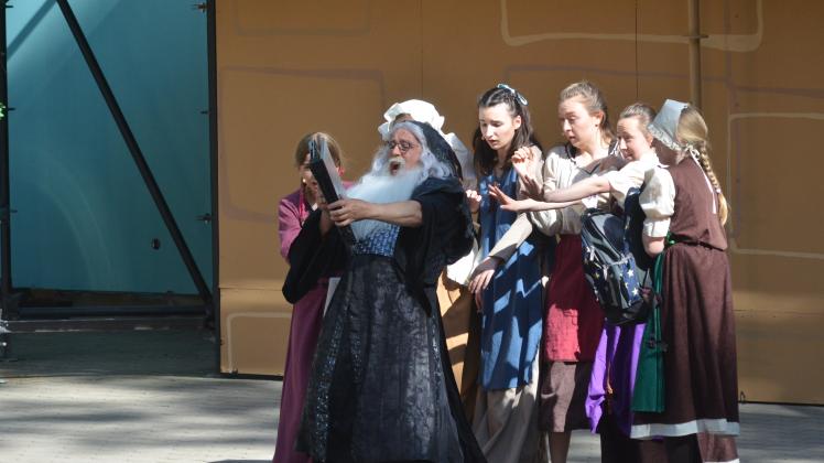 In Bildern: Der Zauberer von Camelot auf der Kloster Oeseder Waldbühne ...