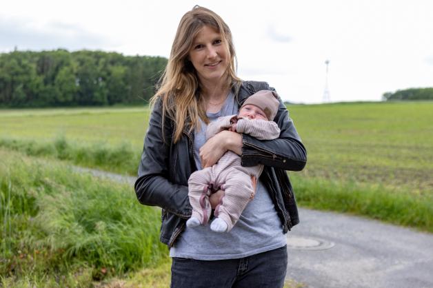 Ungeplante Hausgeburt in Lotte: Familie Gloede und Sohn August