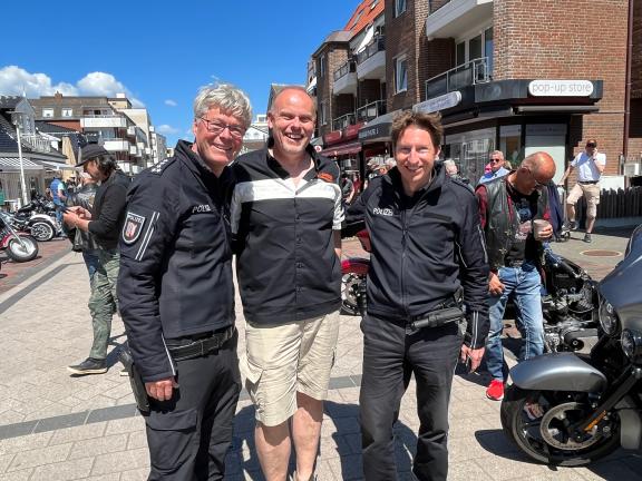 Harley-Fans genießen strahlenden Sonnenschein auf Sylt