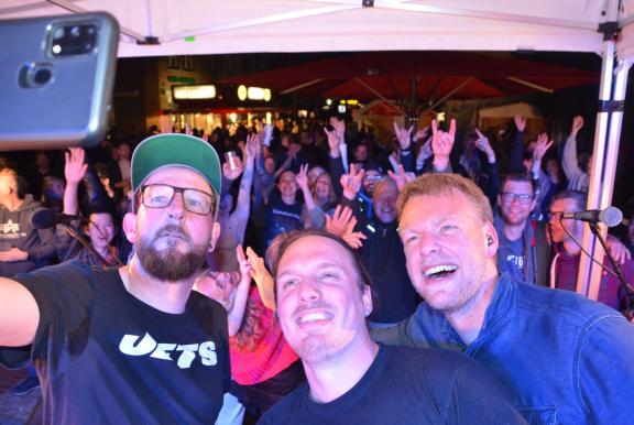 Itzehoe in Feierlaune - die Fotos vom Weinfest