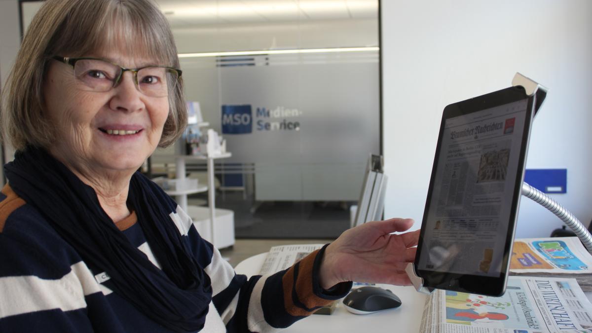 Senioren lernen in Bramsche den Umgang mit Handy, Tablet und PC