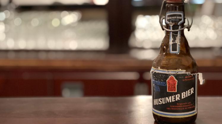 Ausstellung „Keller des Brauens“ zum Herrenhaus-Pils aus Husum