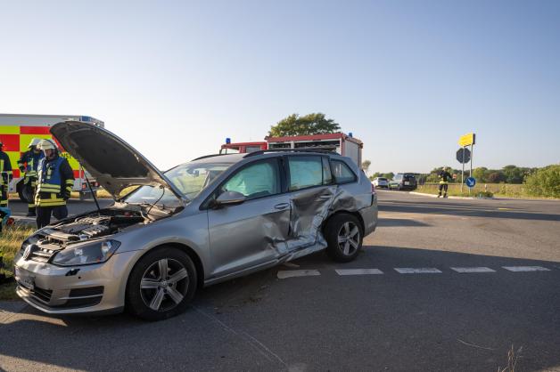 Zwei Verletzte nach schwerem Verkehrsunfall in Großsolt