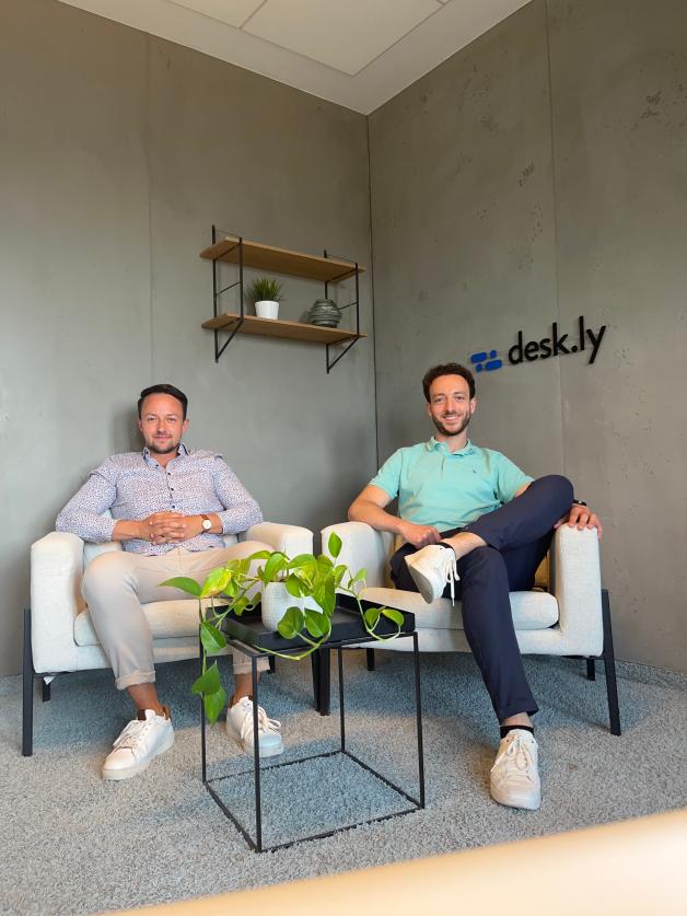 Büro-Arbeitsplätze: Osnabrücker Start-up Deskly hilft Unternehmen