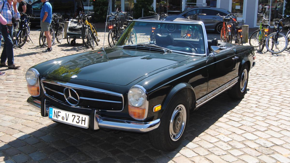 In Wyk: Föhrer holen 25 glänzende Oldtimer aus der Garage