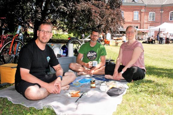 Das sind die schönsten Bilder vom Picknick auf der Plöner Schlosswiese