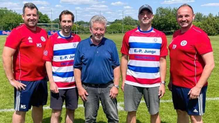 Fußball-Kreisklasse: Holsatia II holt Mattern und Kinastowski | SHZ