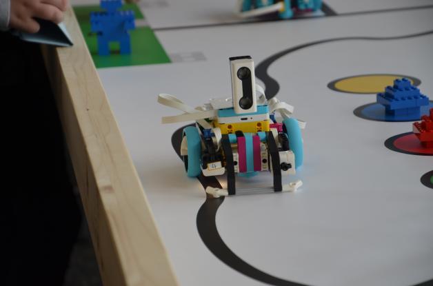 Robotik: Schüler aus Bramsche lernen, Roboter zu programmieren