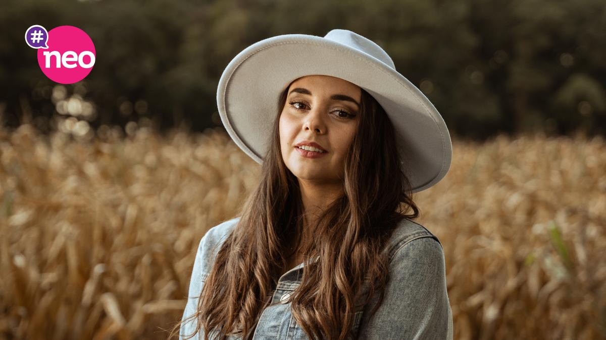 IfM: Osnabrückerin Alina Sebastian veröffentlicht Country-Album