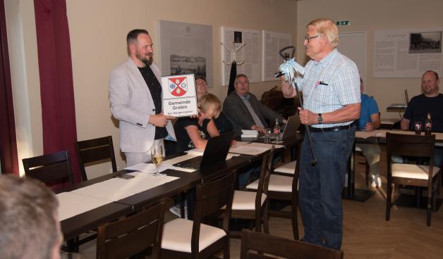 Grebin: Michael Kahl übernimmt Bürgermeisteramt von Karl Schuch