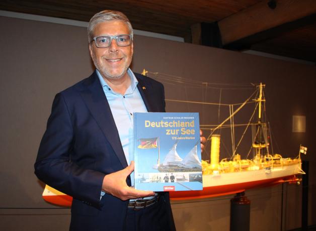 Deutschland zur See – Hamburg zeigt 175 Jahre Deutsche Marine