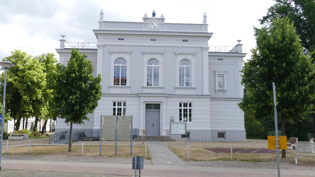 Grabow: Noch freie Plätze für Computerkurs im „Blue Sun“ | SVZ