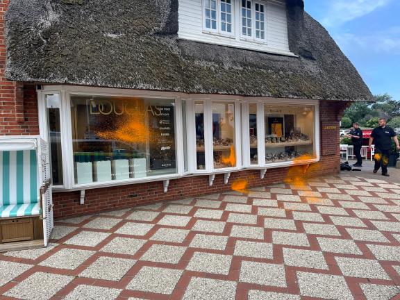 Letzte Generation auf Sylt: Fotos vom Farbanschlag in Kampen