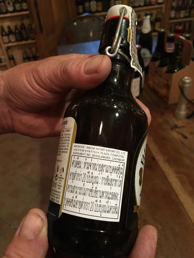 Wilfried Bartels aus Ehndorf hat 3000 Flaschen aus aller Welt