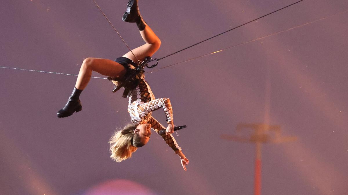 Unfall von Helene Fischer: Große Show, großes Risiko | SHZ