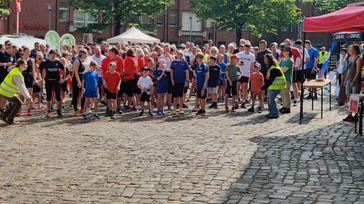 813 Runden für den guten Zweck des Rotary Clubs in Plön gelaufen | SHZ