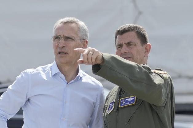 Stoltenberg und Pistorius: Besuch bei „Air Defender“ in Jagel